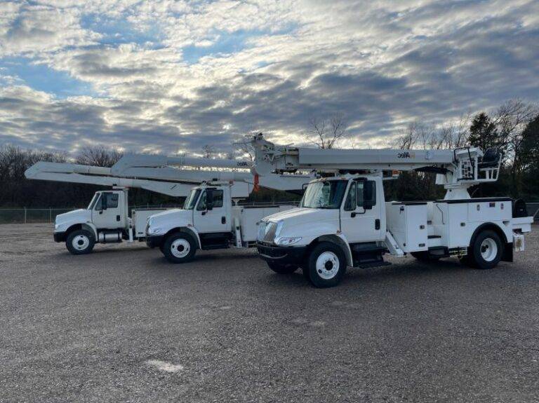SS UTILITY GROUP - Powerline Trucks & Equipment l Utility Repairs