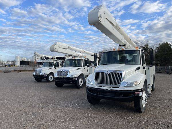 SS UTILITY GROUP - Powerline Trucks & Equipment l Utility Repairs