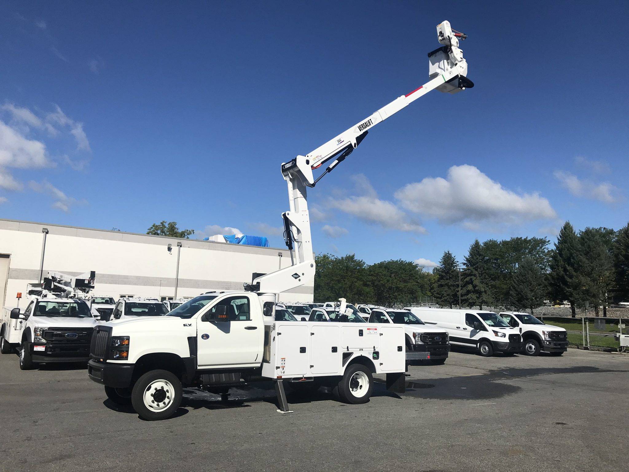 SS UTILITY GROUP - Powerline Trucks & Equipment l Utility Repairs